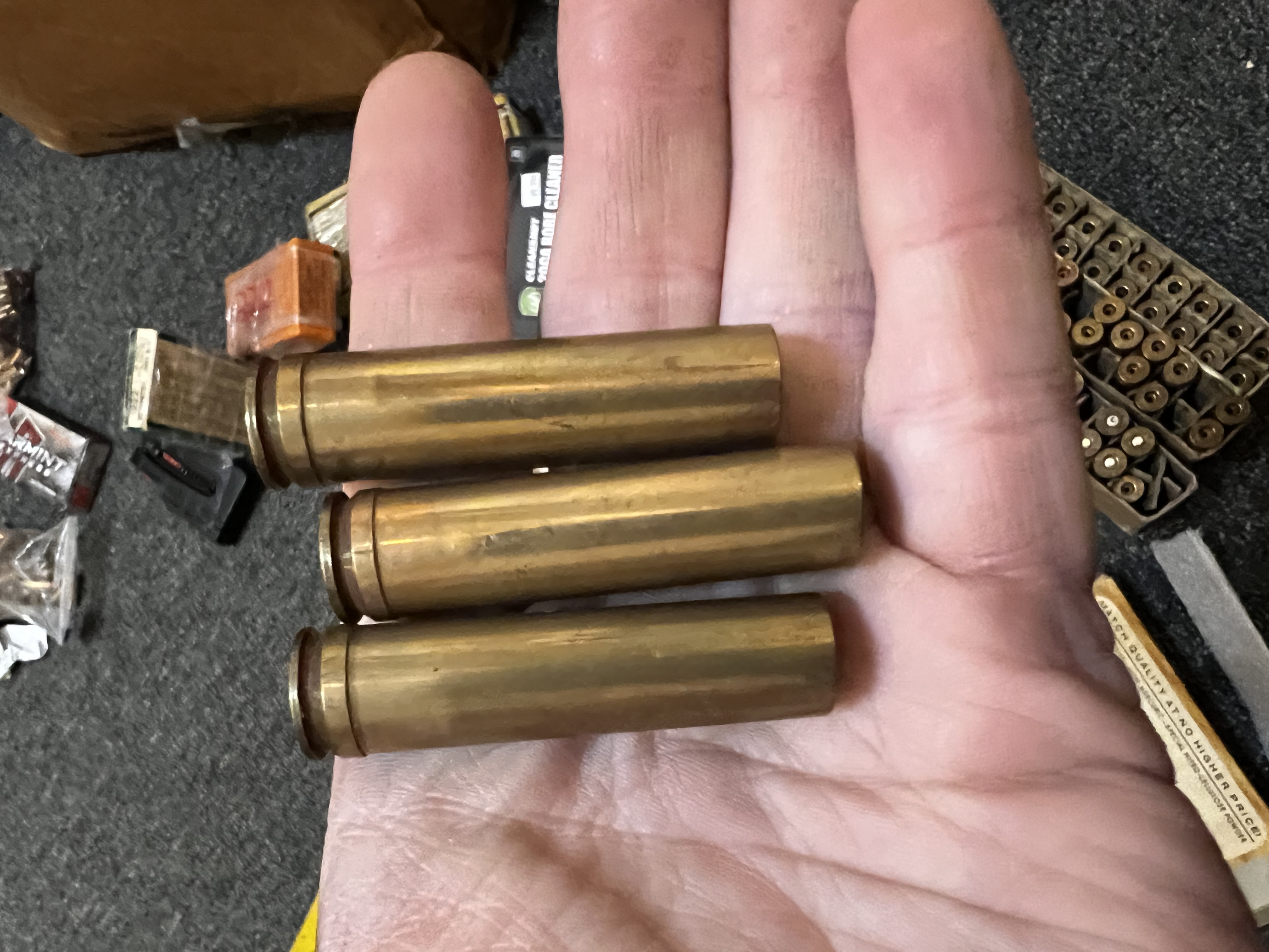 416 Rigby Ammo / 300 H&H Ammo / 375 H&H Cases / Knives | AfricaHunting.com